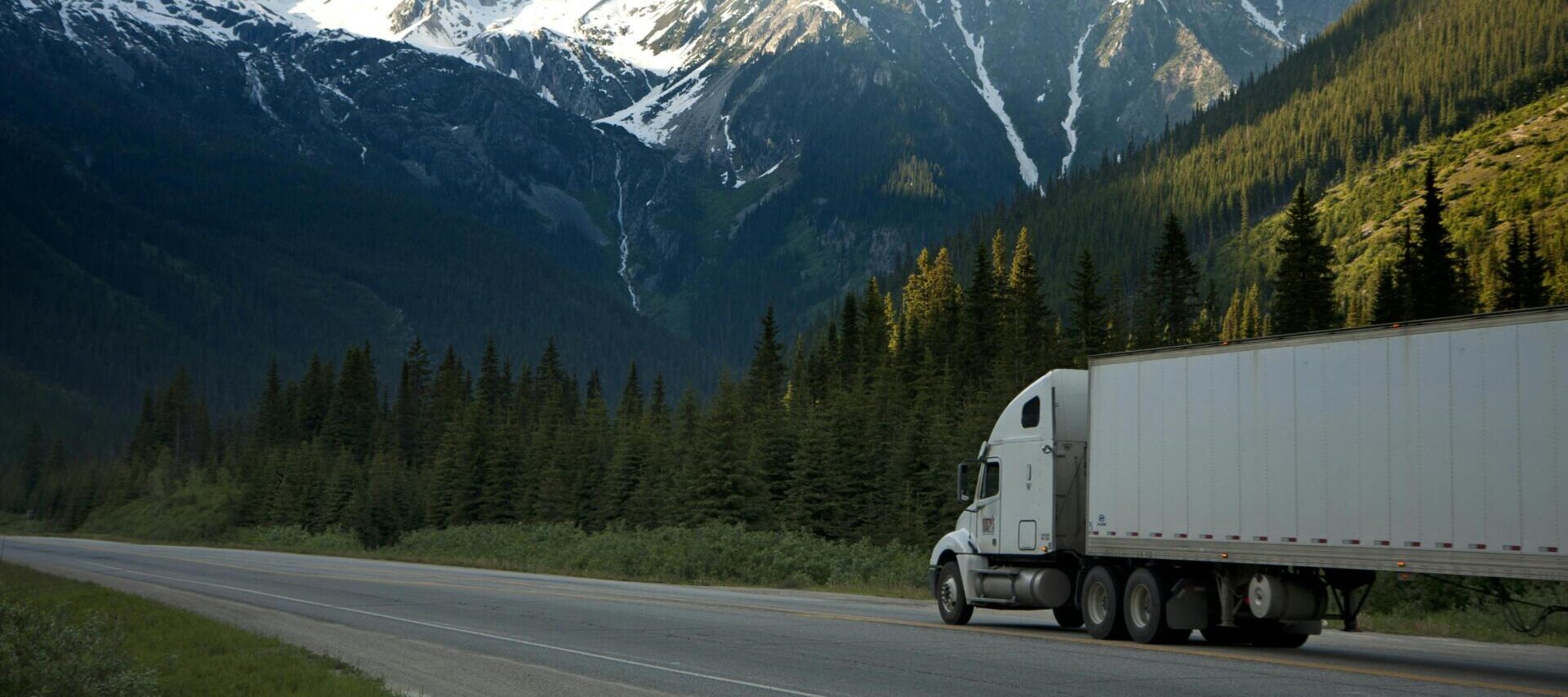 Handling Heavy Responsibility: Riggers Liability Insurance | Rollo ...